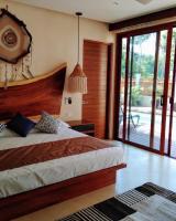 China Customized Aluminum Alloy Sliding Glass Door 5mm Tempered Glass 6063-T5 Profile for sale