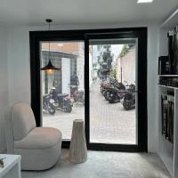 China Powder Coated Sliding Door Anti-Theft 6063-T5 Aluminum Home Office Use 5mm Double Tempered Glass for sale