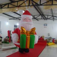 China Bestselling Giant customized inflatable Santa Claus advertising characters inflatable Christmas man in various shapes on sale for sale
