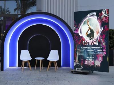 China HD P1.86 Double-sided LED Poster Display Colorful Multifunctional Advertising Video Wall for sale