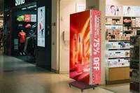 China Tri-fold Led Poster Screen Plug And Play Removable Advertising For Retail Store for sale