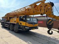 China Heavy-Duty | 8 OUTRIGGERS+STABILITY Control Used XCMG QY70KA 70T Truck Crane for sale