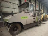 China Used ZOOMLION YL326 Full Hydraulic Pneumatic Tire Roller 26 Ton 11 Wheel Heavy Compaction Machine for sale