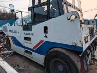 China ZOOMLION YL26H Full Hydraulic Pneumatic Tire Used Roller 26 Ton Operating Weight 9 Wheel Compaction Equipment for sale