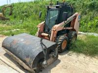 China Used CASE 420 Skid Steer Sweeper Attachment Compact Loader Rotary Broom Hydraulic Driven Municipal Cleaning Equipment for sale