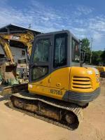 China Upgraded Used XCMG XE75DA 7.5 Ton Mid-Size Excavator New Generation Appearance Digital Instrument Panel Enhanced Engine for sale