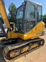 China Upgraded Used XCMG XE75DA 7.5 Ton Mid-Size Excavator New Generation Appearance Digital Instrument Panel Enhanced Engine for sale