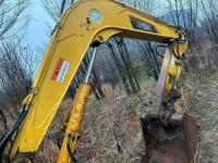 China Practical LOVOL FR65V8 6.5 Ton Used Compact Excavator Fuel Efficient Engine Smooth Pilot Controls Suitable for Farmland for sale