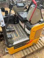 China Genuine Low Hour LIUGONG 9017FZTSG4 Ultra-Compact 1.7 Ton Mini Excavator Retractable Undercarriage Perfect for Indoor for sale