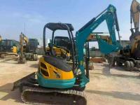 China Low Hour Kubota U-20-5 2 Ton Mini Excavator Variable Track Gauge Swing Boom Design Ideal for Landscaping Municipal for sale