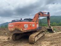 China Field-Proven Hitachi ZX300-5A 30 Ton Large Crawler Excavator Strong Digging Force Suitable for Infrastructure Mining for sale