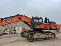 China Second Hand DOOSAN DX560LC-9C Heavy Crawler Excavator 56 Ton Super Large Class for Quarry Mining Bulk Excavation for sale