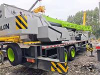 China Field-Deployable Used ZOOMLION ZTC300V 30 Ton Mobile Crane V-Series Platform Dual Swing Motor Efficient Slewing for Steel for sale