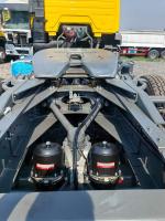 China Pre-Owned Sinotruk HOWO 6×4 371HP Tractor Truck JOST Fifth Wheel HW19710 Transmission Long-Haul Prime Mover for sale
