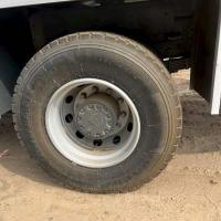 China Used 4x2 HOWO 371HP Heavy Duty Enclosed Box Van Cargo Truck 12 Ton Regional Logistics Hauler for sale