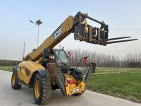 China Reliable JCB 540 Telescopic Forklift Handler 4 Ton 4WD Rough Terrain Lifting Machine for sale