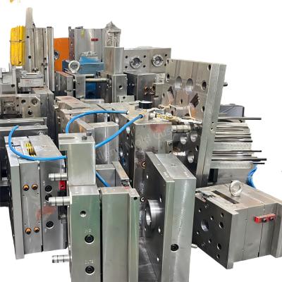 China Custom Medical Device Precision Moulds with ±0.01mm Tolerance and ISO 13485 Certification for Surgical Instruments for sale