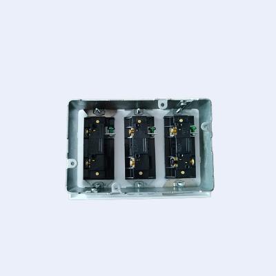 China Prefab 3 Gang Electrical Conduit Junction Box 14 AWG White Screw Snap In Socket for sale