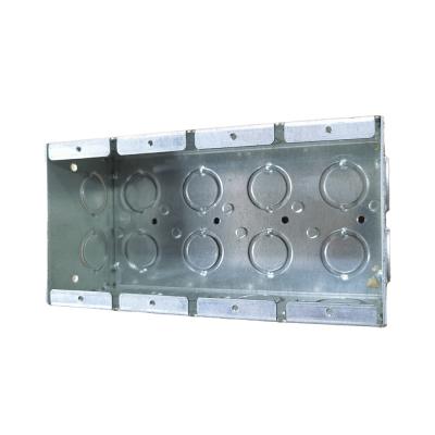 China 4 Gang Masonry Steel Conduit Box 1.60mm Thickness Zinc Plated 1/2 3/4 Inch Knockouts for sale