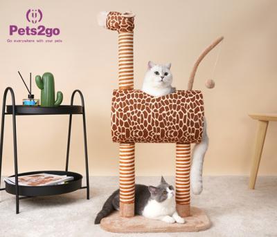 China Indoor Giraffe Shaped 0.9kg Cat Climbing Frame for sale