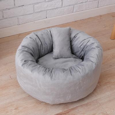 China Banana Shape Winter Warm 680g Nest Cat Bed for sale