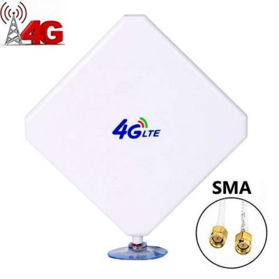 China LTE Outdoor 4G 5G Signal Booster 35dBi Directional Wide Band MIMO SMA 700-2700MHz for sale
