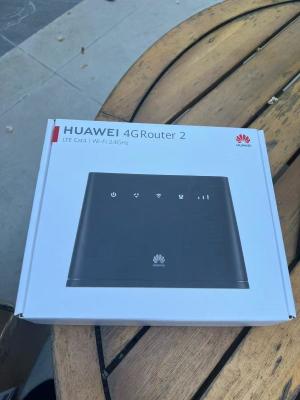 China Huawei B311-221 4G LTE Outdoor Router 150Mbps WiFi 300Mbps 2.4G B1/B3/B7/B8/B20 for sale
