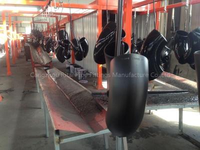China ASTM A234 WPB Carbon Steel Welded Pipe Fittings Sch 40 Sch 80 90 Degree Black for sale