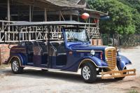 China 11 Seater Electric Vintage Sightseeing Car With 7.5KW Traction Performance Motor for sale