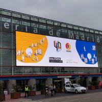 China Transparent Window Flexible LED Mesh Screen Outdoor 7800cd/Sqm for sale