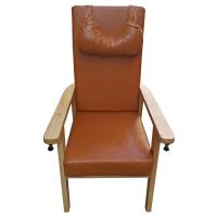 China 1 Seat Wooden Nursing Home Chairs Padded Leather Customized Home Care Chair for sale