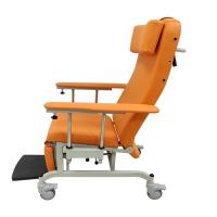 China Capacity Hospital Blood Transfusion Chair With Adjustable Flat Design And Sponges Interior Trim for sale