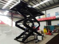 China Customized Villa Electric Hydraulic Scissor Car Lift Table 415V 3pH 50Hz Power Supply for sale