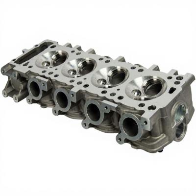 China Mitsubishi 4G54 Engine Cylinder Head Assembly 2.6L Complete Replacement Auto Part for sale
