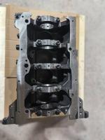 China Nissan KA24 KA24DE 2.4L Engine Block Bare Block Cylinder Block 2.4L Cast Iron for sale