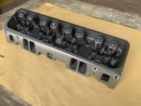 China GM350 Cylinder Head 5.7 SBC V8 Complete Cast Iron for Chevrolet GM350-906 Engine for sale
