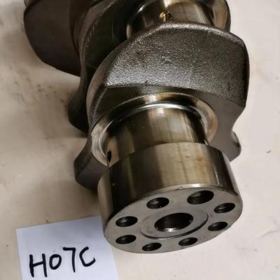 China H07C Crankshaft OE 13400-1690 for HINO H07C EX220-5 Iron Casting Excavator Engine Part for sale
