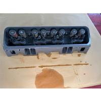 China GM305 V8 Iron Cylinder Head 550x205x165mm for Chevrolet Engine Parts for sale