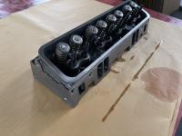China Auto Engine Cylinder Head Assembly OEM 12552520 for GM 305 5.0L Vortec Car Accessories for sale