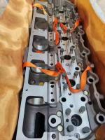 China CAT C15 C18 Engine Cylinder Head 4325470 Bare Cylinder Head Diesel Engine Parts Standard Size for sale
