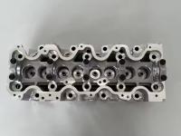 China Bare Cylinder Head 2C for Toyota Avensis Carina Picnic 8 Valves 4 Cylinders Auto Engine Head for sale
