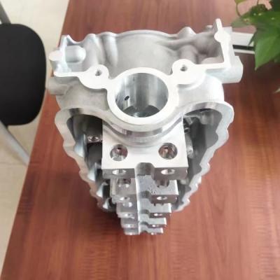 China Suzuki G16A G16B Cylinder Head 11110-57802 11100-71C01 11100-57B02 Iron Engine Part for sale