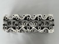China Bare Cylinder Head 2C for Toyota Avensis Carina Picnic 8 Valves 4 Cylinders Auto Engine Head for sale