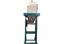 China Stainless Steel 25kg Capacity 380V Pellet Feeder Packing Machine With Weighing Hopper for sale