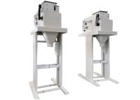 China 25kg Semi-automatic Stainless Steel Granule Packing Machine with Bag Sealing and Weighing for sale