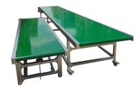 China 1.5KW Heat Resistant Elevating Conveyor with 2 Tons Max Loading for Palletizing in Feed Industry for sale