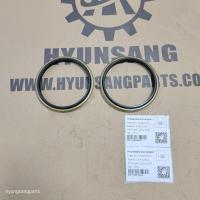 China Excavator Parts Dust Seal 81E1-3304 81E1-3301 For R360LC3 R210LC7 R210LC9 for sale