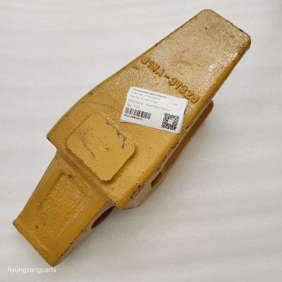 China Excavator Bucket Parts Adapter-Tooth 61NA-31320 61Q9-30600 For R360LC7 R300LC9S for sale