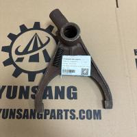 China GEARBOX INVERTER FORK For YTO lutong LT214 Yuchai YC6B120-T20 for sale