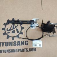 China Excavator Parts Back Latch Assy 71Q6-02350 For R140LC9 R160LC9 R140W9 R180W9A for sale